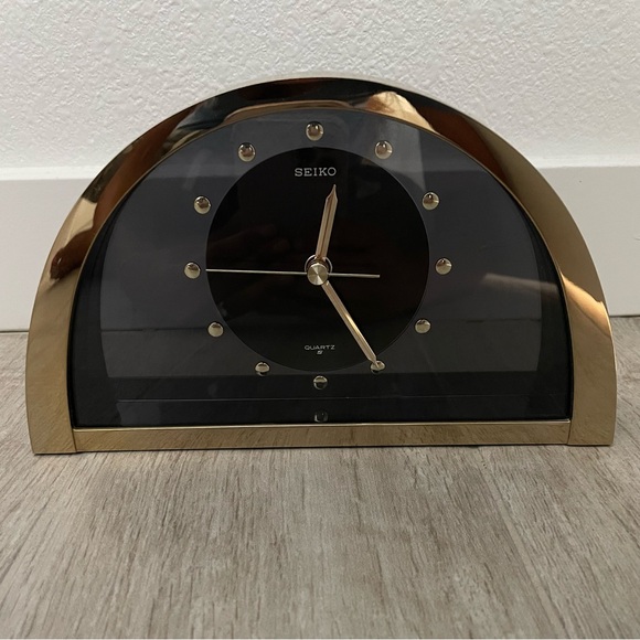 Seiko | Accents | Vintage Seiko Half Moon Gold Tone Quartz Table Mantel ...